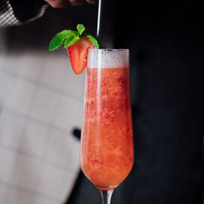 Rossini Cocktail | Cava Cocktails | D.O. Cava